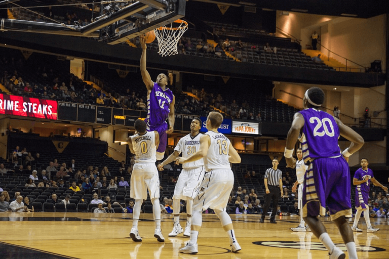 How Many Players On A Basketball Team: Quick Guide